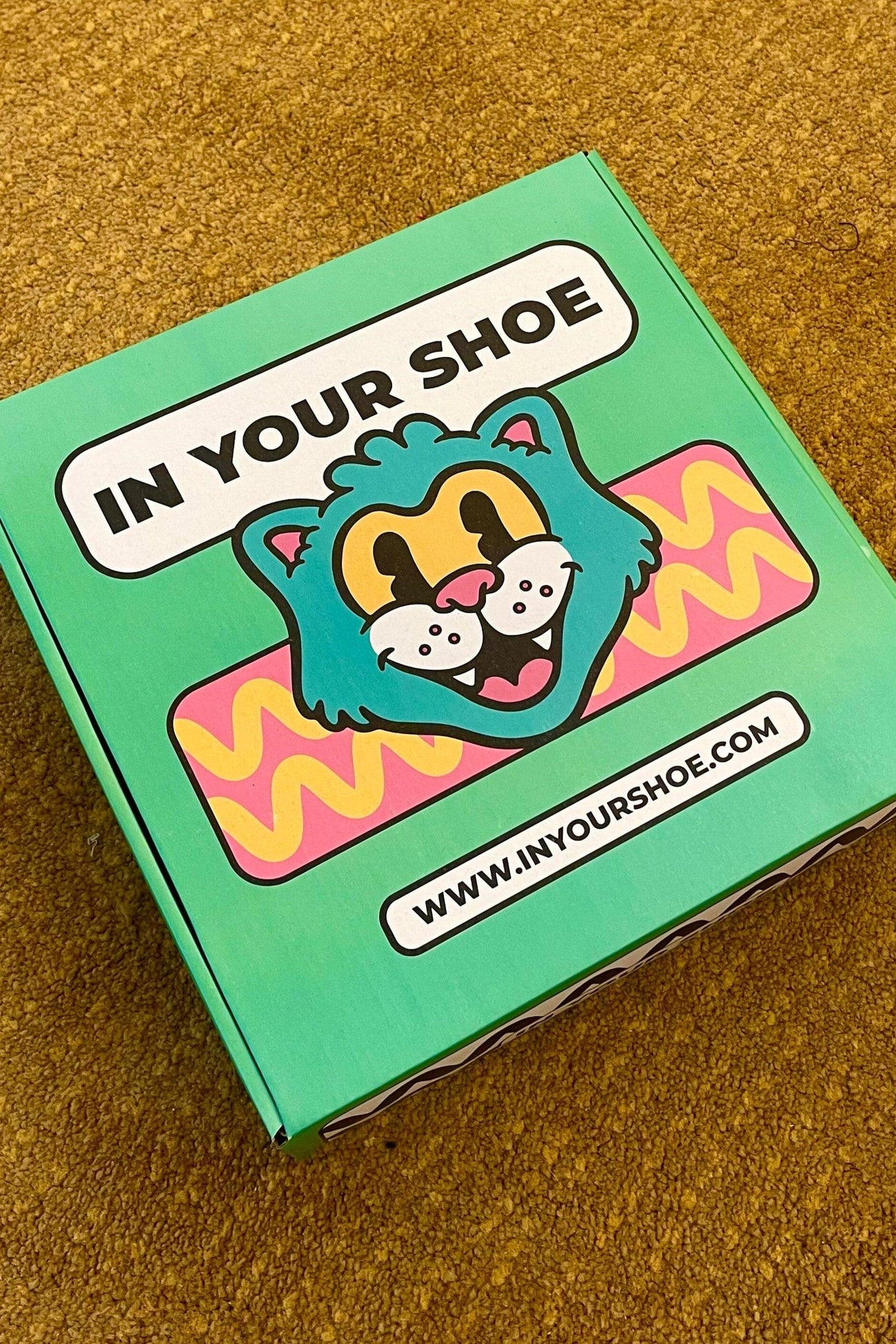 HATS & CAPS - IN YOUR SHOE